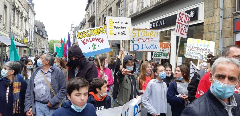 Reportage: Quelle école pour que vivent nos langues régionales ... Reportage: Quelle école pour que vivent nos langues régionales ...